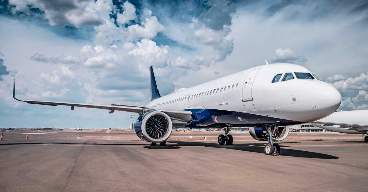 Explore Exciting Aircraft Operations Careers - Everglades University ...