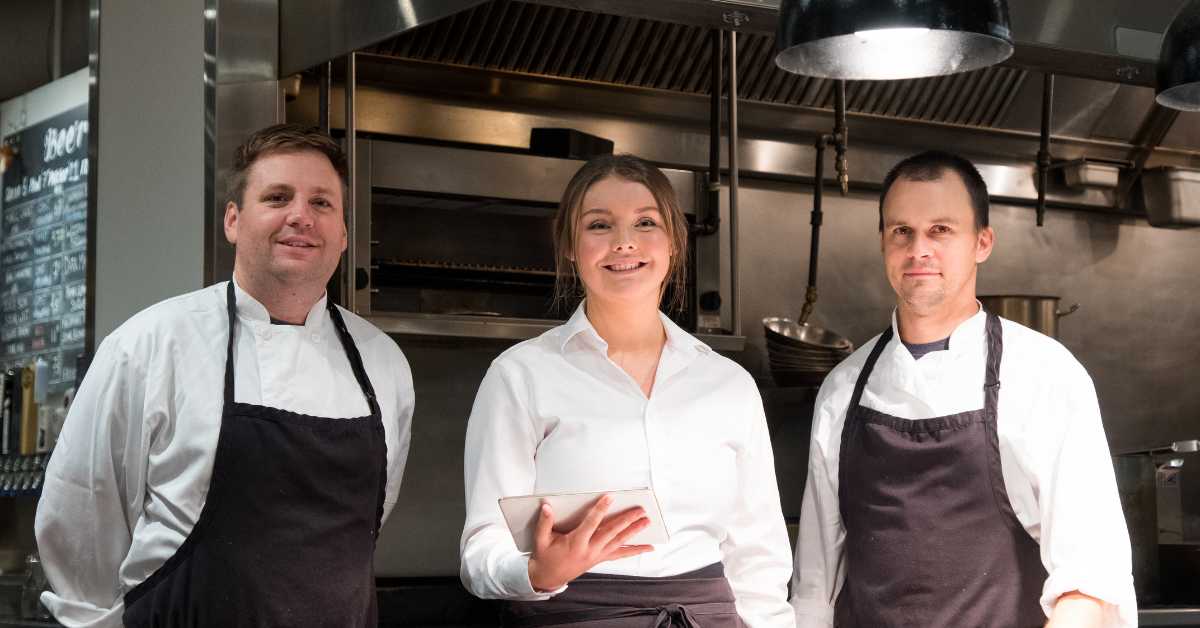 Can Hospitality Management Help Me Manage a Restaurant? - Everglades ...